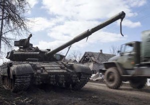 More Russian Tanks, Equipment Cross Ukraine Border