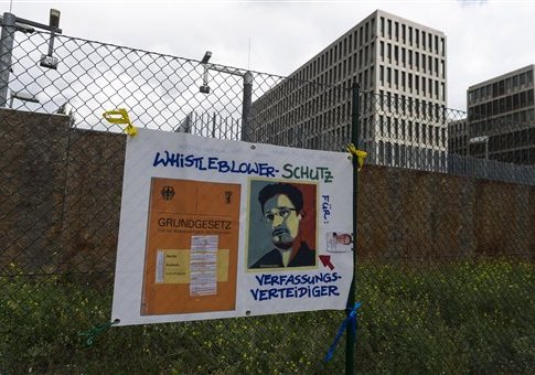 Report: German Intelligence Agency Spied on FBI, US Arms Companies