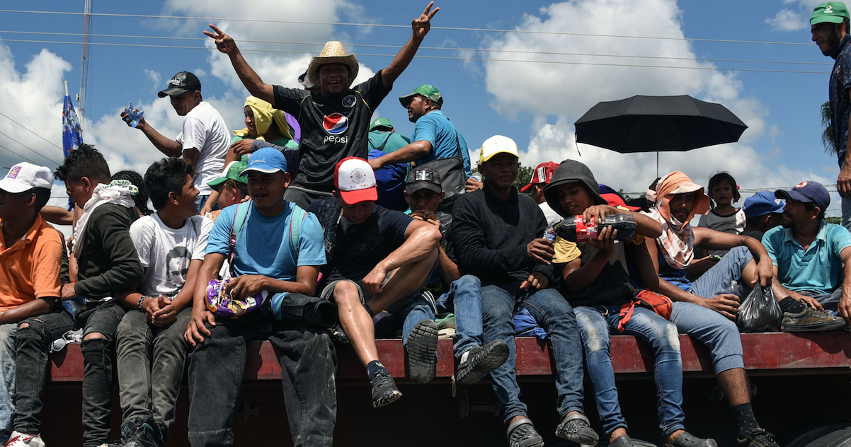 Migrant Caravan Pushes Forward to U.S. Through Mexico