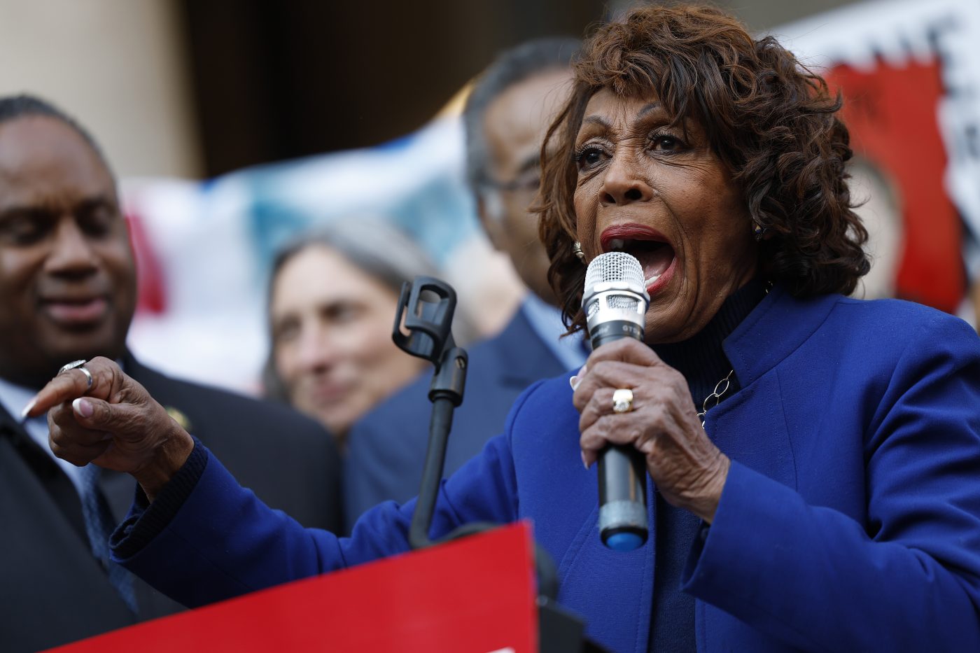 Maxine Waters Urges Democrats To 'Hit the Streets' and 'Fight Back ...