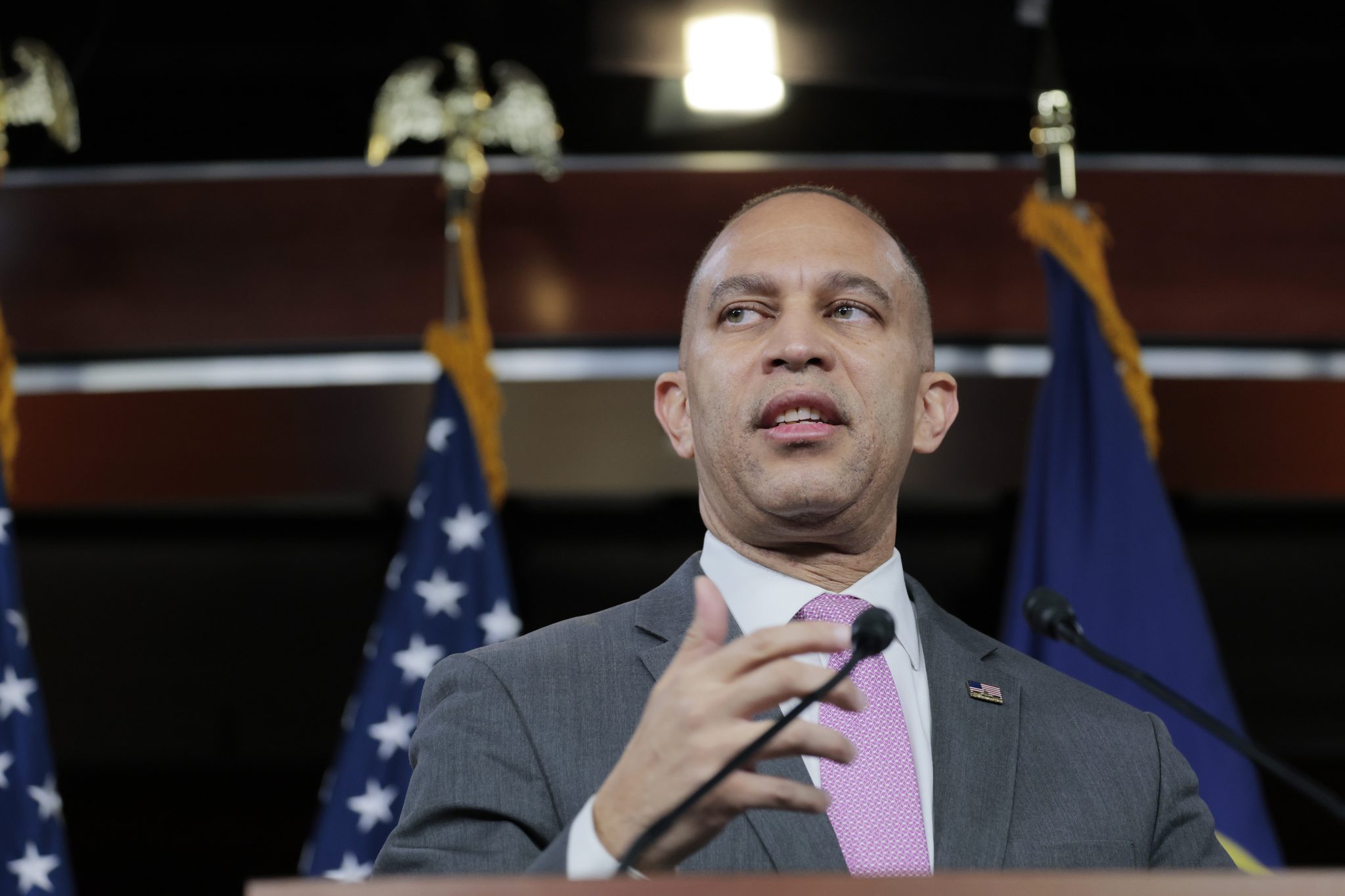 Jeffries Breaks Record for Longest House Floor Speech, Trump Megabill ...
