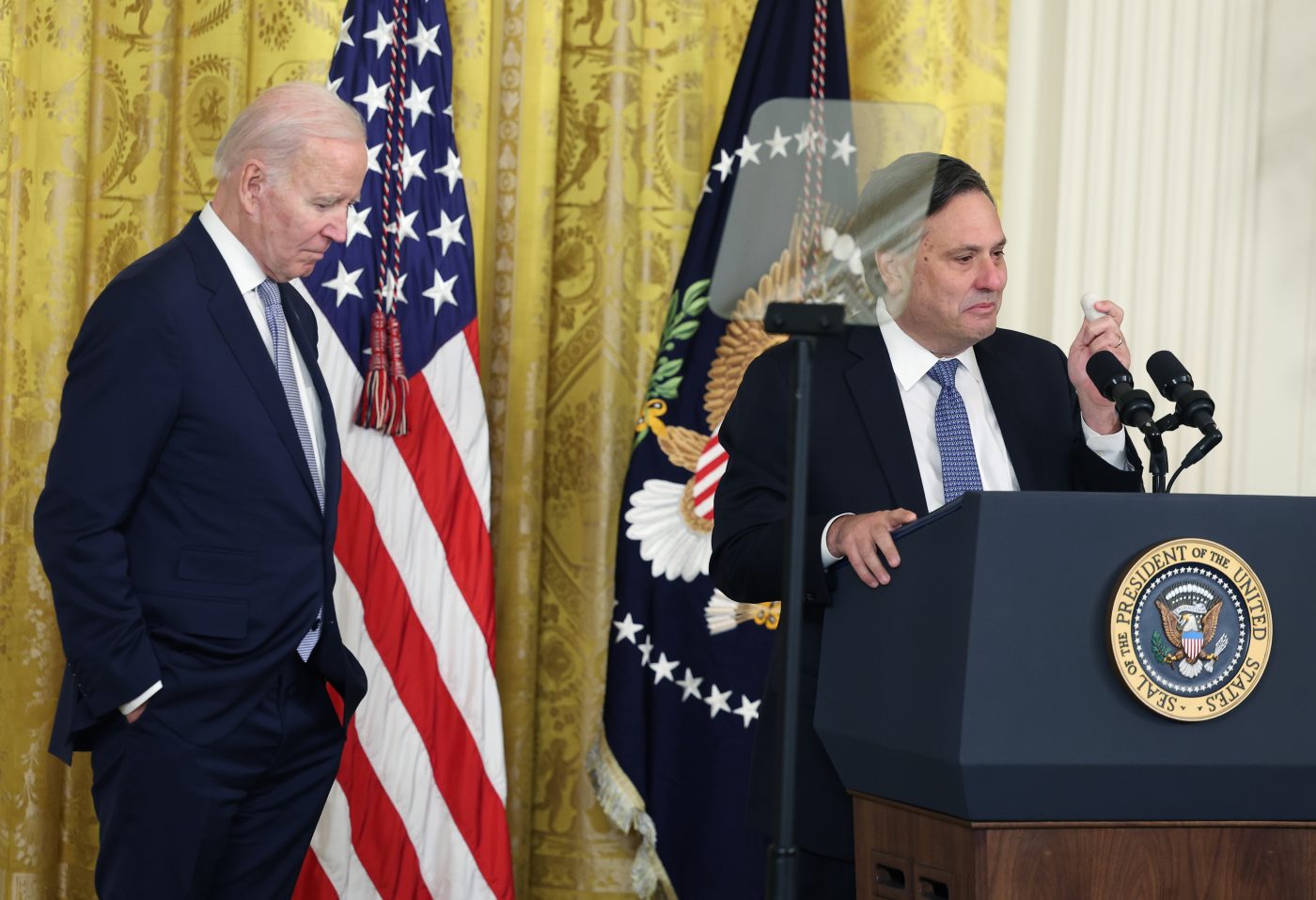 Biden Chief of Staff Ron Klain Was 'Startled' by Octogenarian's Mental ...