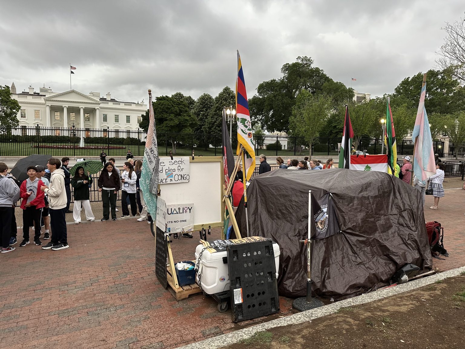 Republican Looks To Dismantle 'Eyesore' White House Peace Vigil