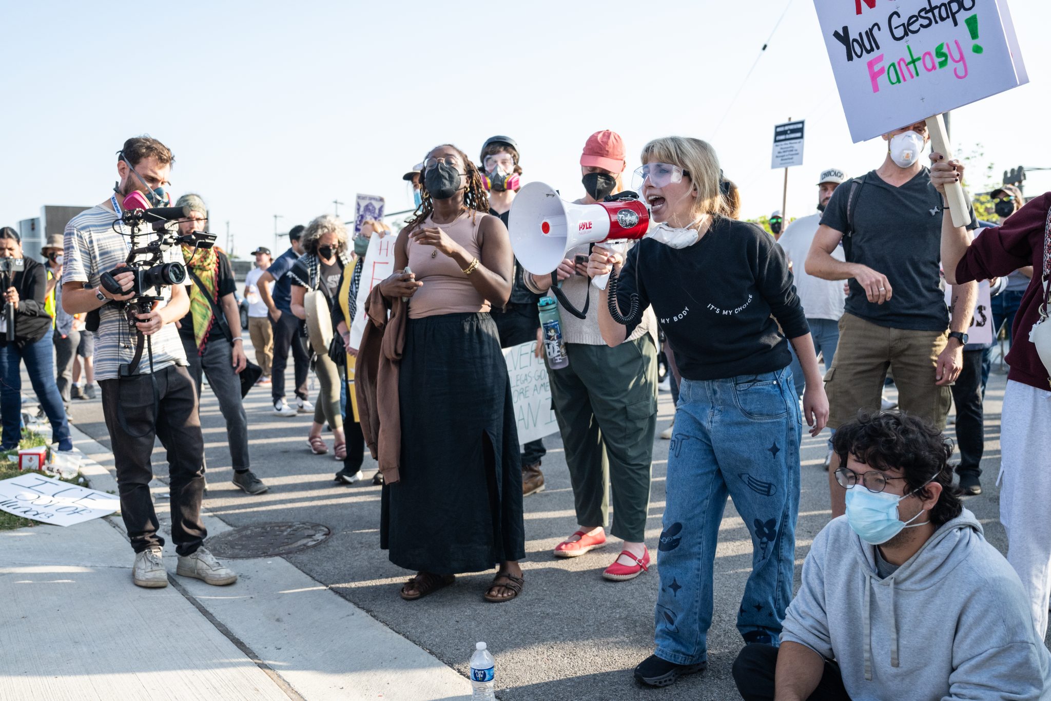 Illinois Congressional Candidate Attends Rally Where Protesters Chant ...